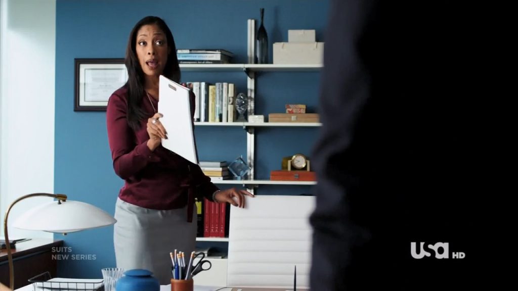 Suits Pilot Screencaps - Satiny.org