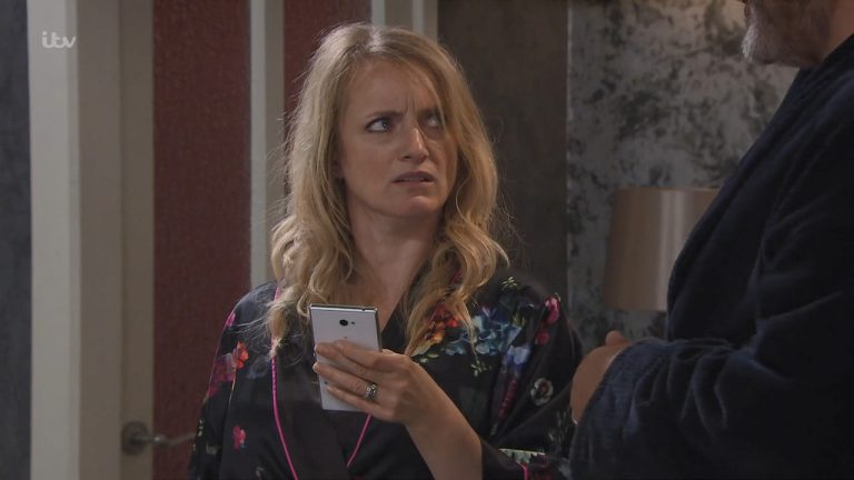 Emmerdale September 2017 Screencaps | Satiny