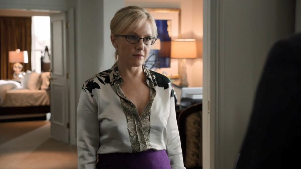 Suits Normandy Screencaps - Satiny.org