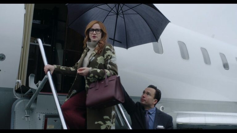 Inventing Anna A Wolf In Chic Clothing Screencaps - Satiny